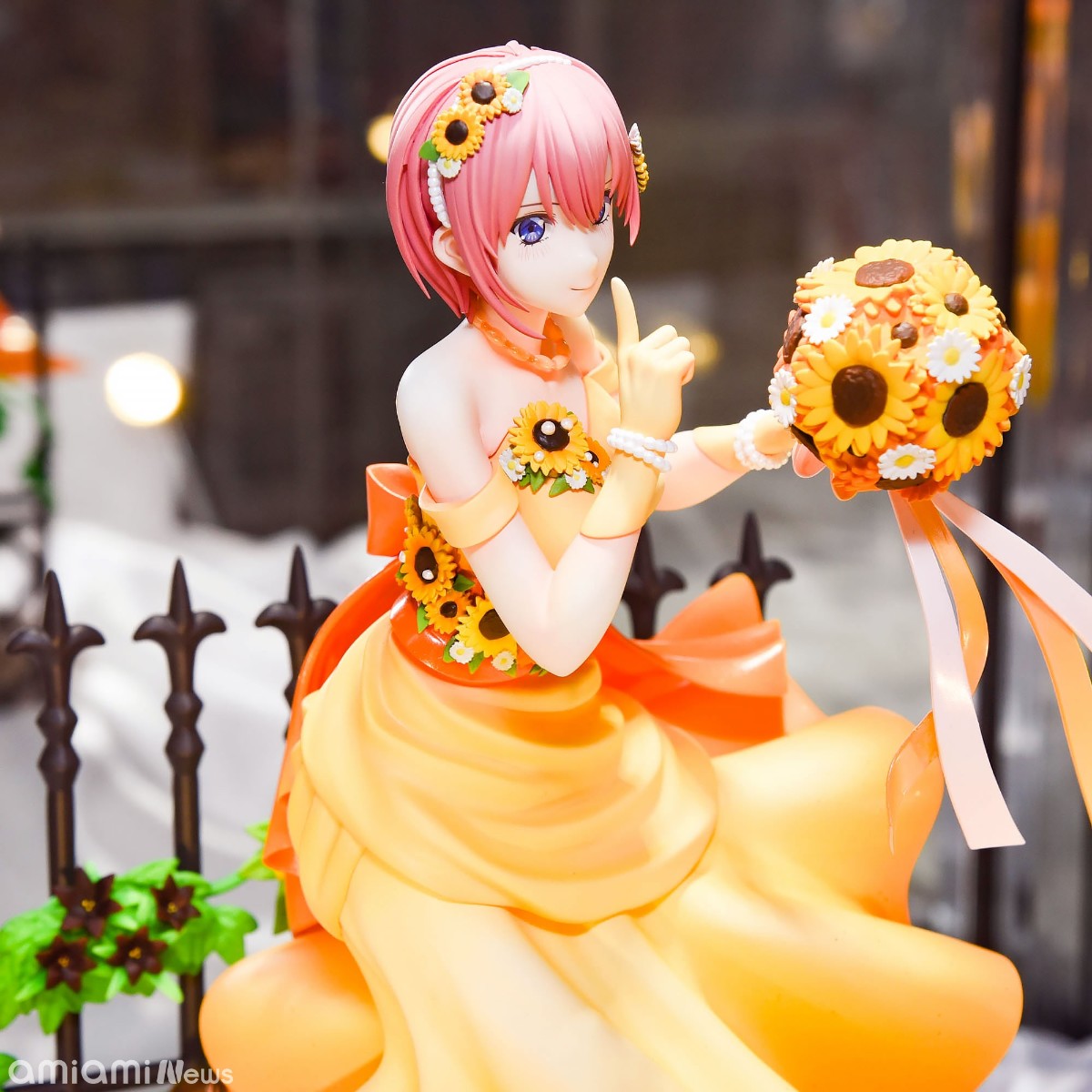 SSF 五等分的新娘 中野一花 🌻鲜花礼服 门店展示转图 | Hpoi手办维基