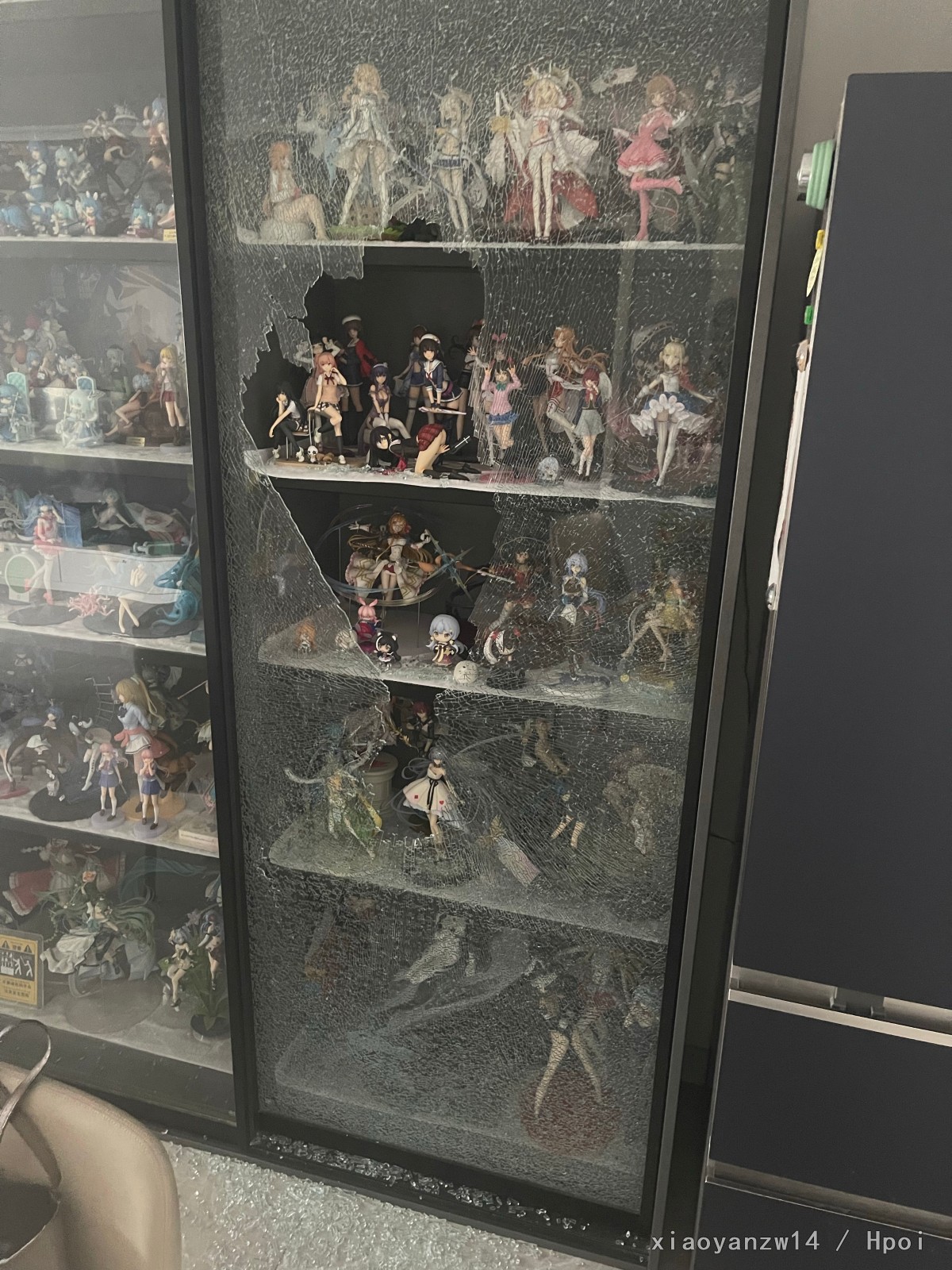 爆柜 | Hpoi手办维基