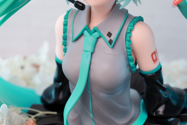 TAITO抽彩 初音未来39纪念日抽奖活动 终极快乐奖 初音未来胸像 终极快乐奖配色（原画师：藤原） | Hpoi手办维基